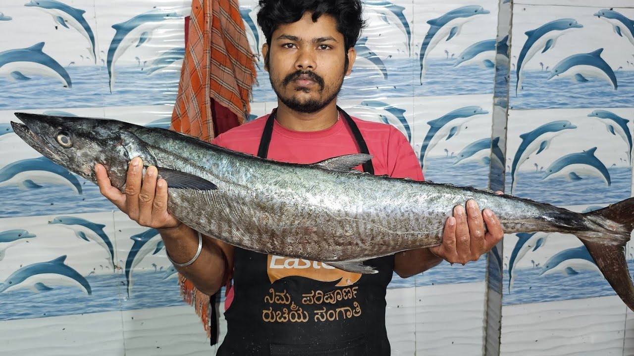 Big surumai seerfish vanjram നെയ്മീൻ ayakora cutting skills!! sagar ...