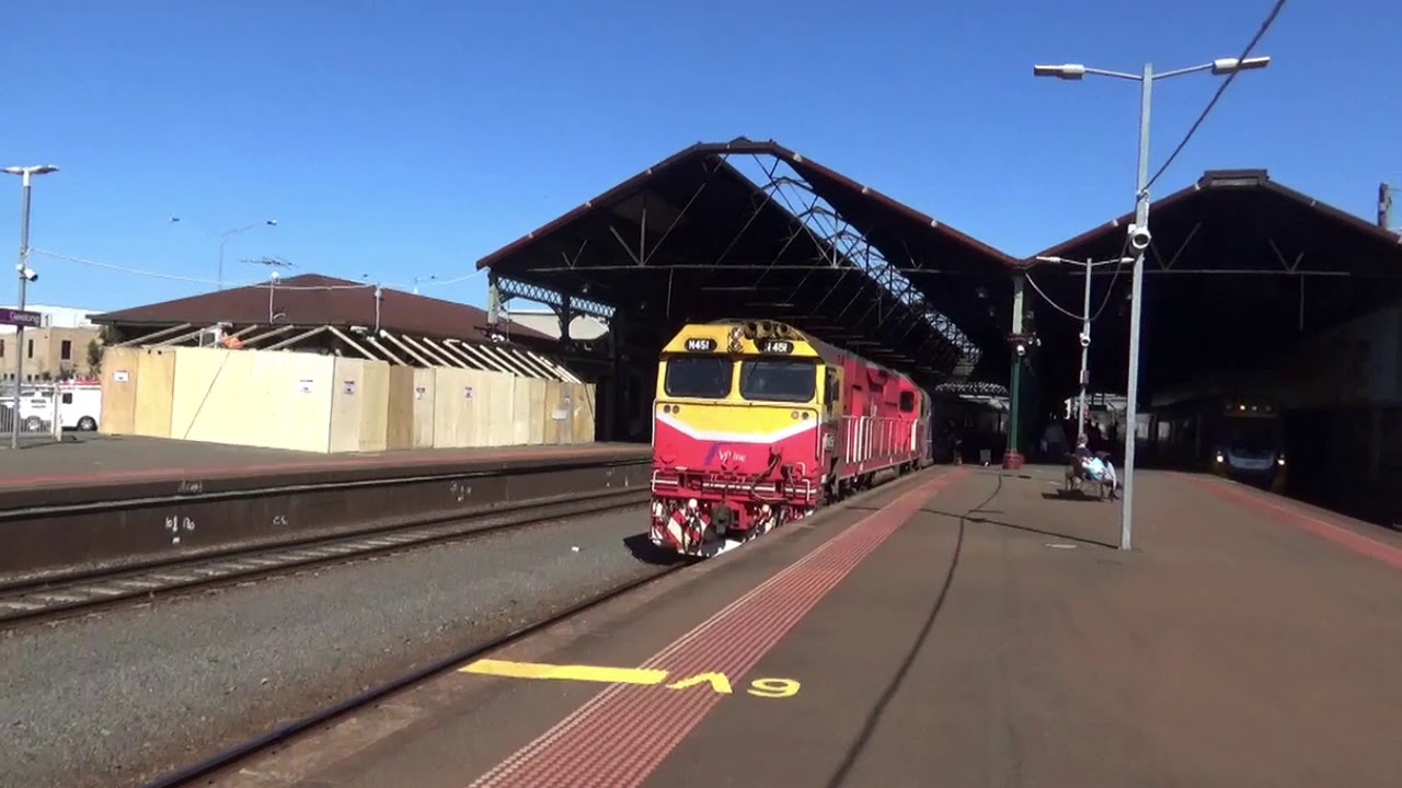 VLINE N451 With VN18 car sets - YouTube