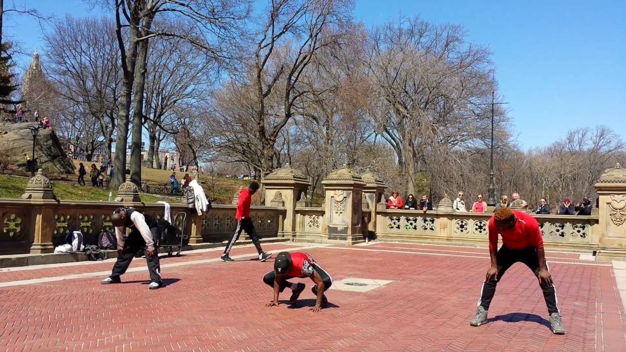 Central Park street performers - YouTube