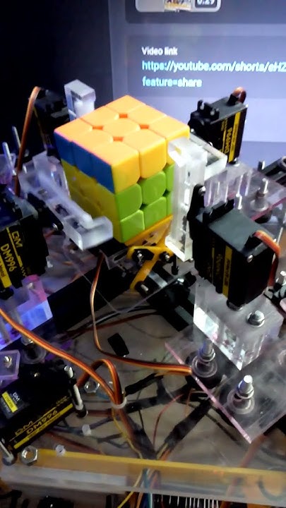 Rubik Cube Robot Scissor Platform WORKING! Sort of #esp32 #rubikscube - YouTube