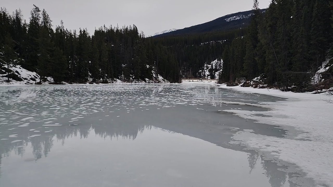 Portal Lake - Drilling holes and marking fish. - YouTube