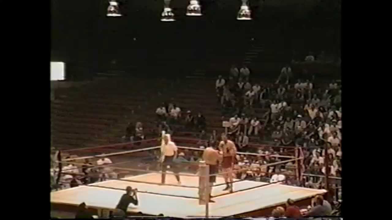 Patrick "Shotgun" Pellett vs. Dr. Michael Pacyga - YouTube