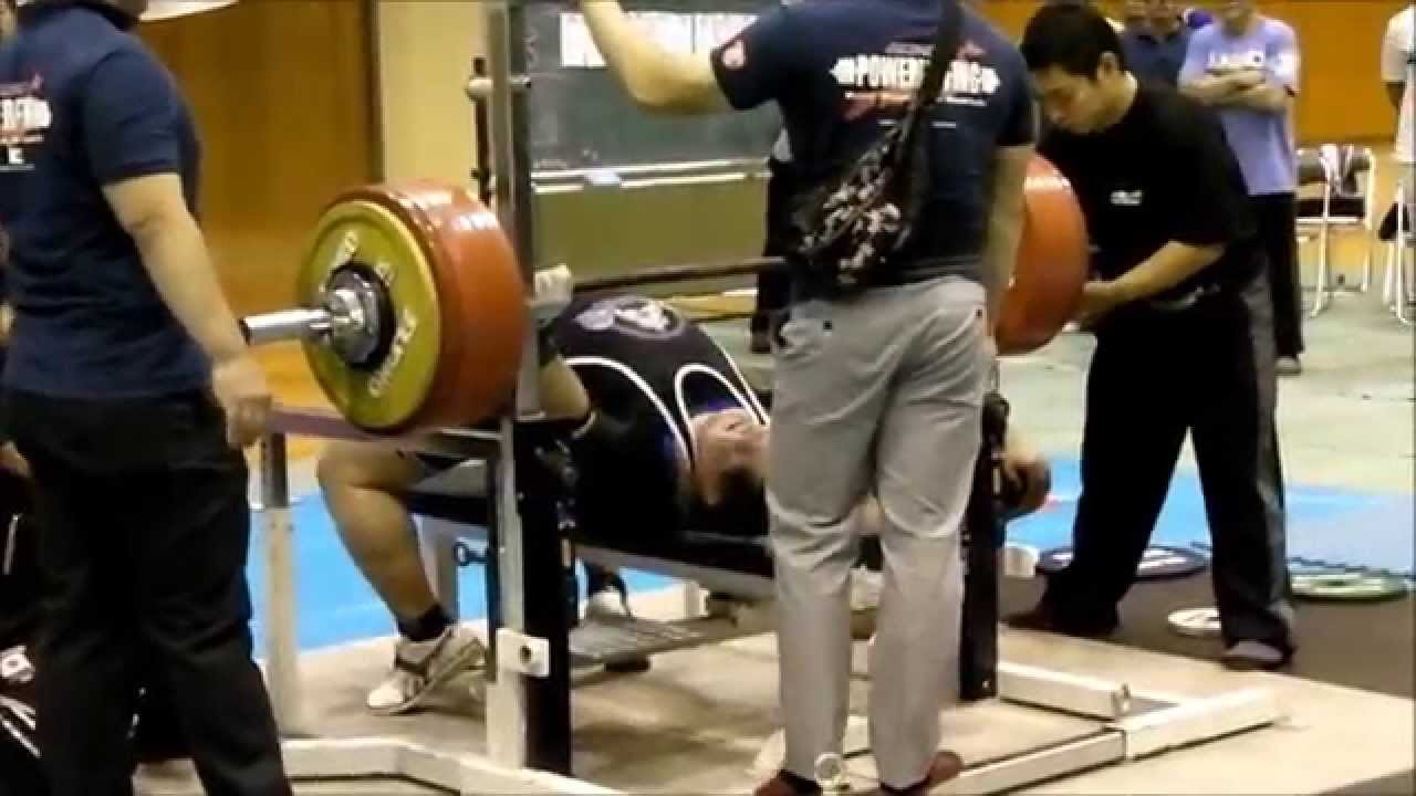 Shinji Ueda BenchPress singl ply 800lbs bw124kg - YouTube