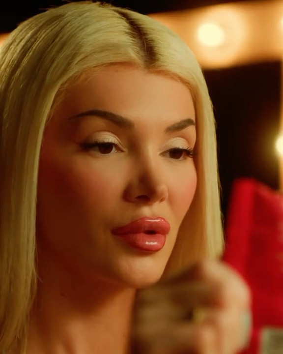 Era Istrefi imazh i Bono Croissant - YouTube