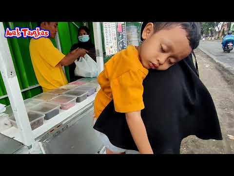 Mama Cantik Beli Donat Kentang Di Karangawen - Anak Tangkas