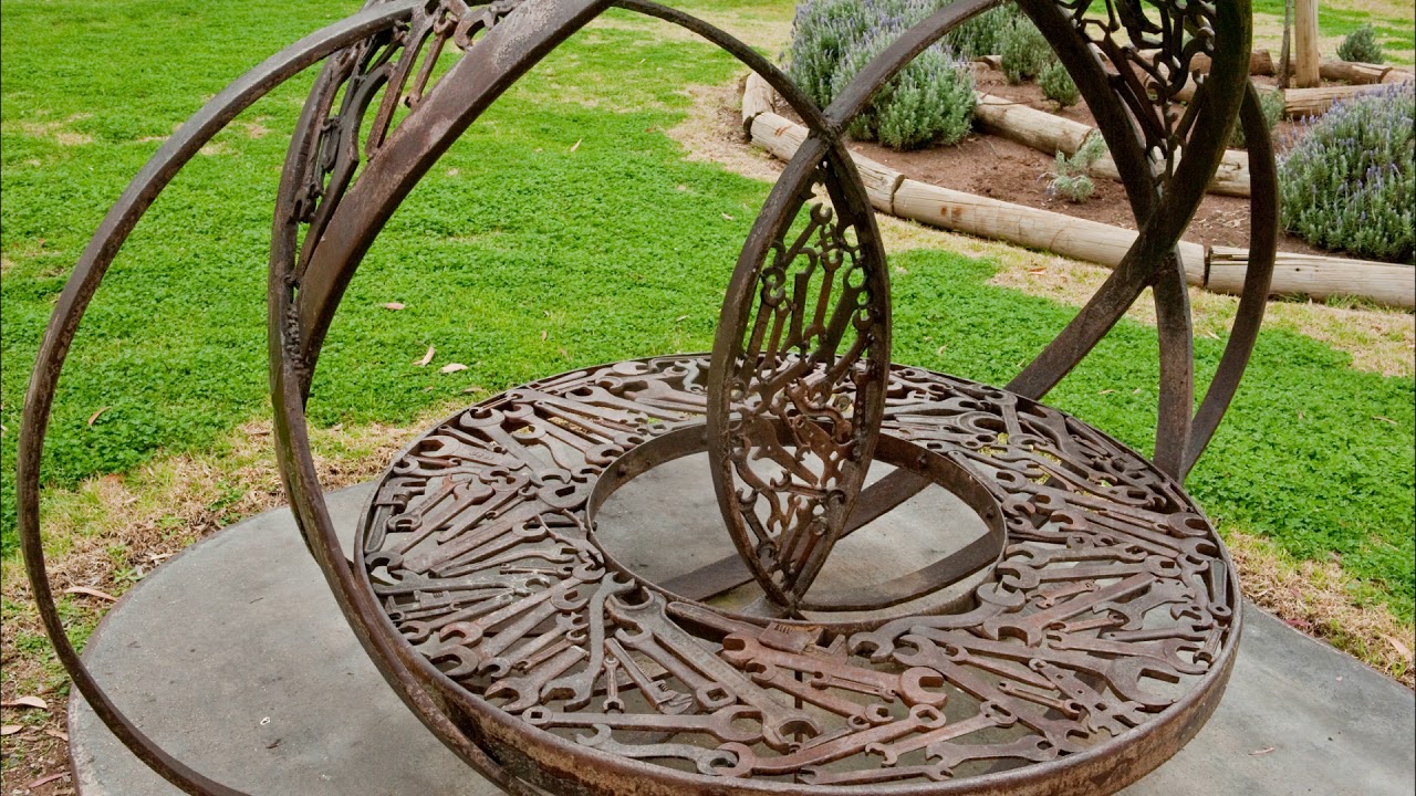 The spanner man Burraport Victoria Australia - YouTube