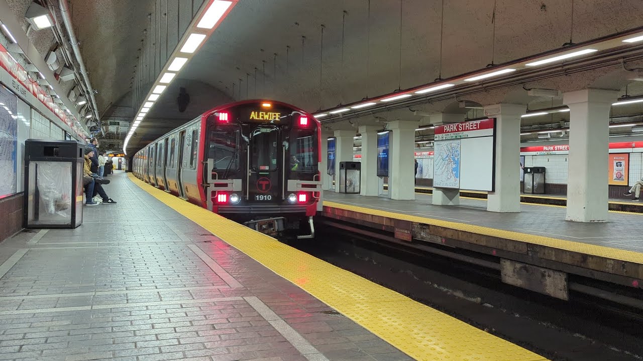 Alewife bound New Red line cars entering Park Street. Boston, MA - YouTube