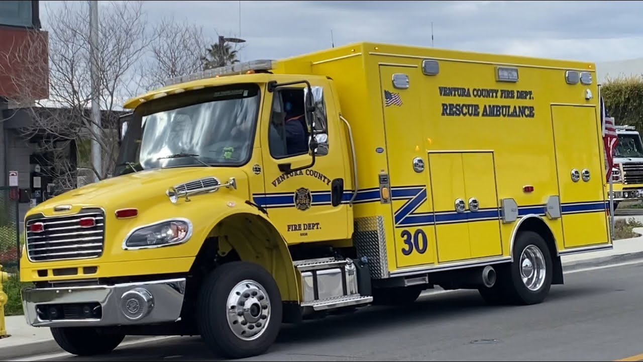 *FIRST CATCH* Ventura County FD Rescue Ambulance 30 ( RA30 ) Arriving ...