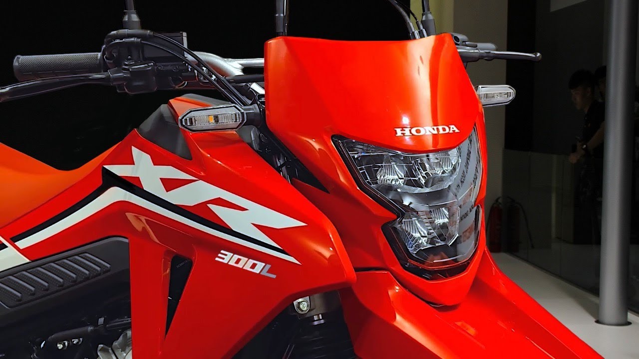 ☠️ Forget the CRF 300! The HONDA XR 300 is Here! - YouTube
