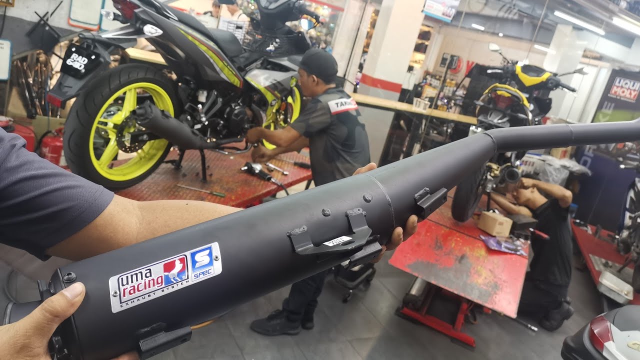 EXHAUST UMA RACING TRU PRESSURE Y15ZR - YouTube