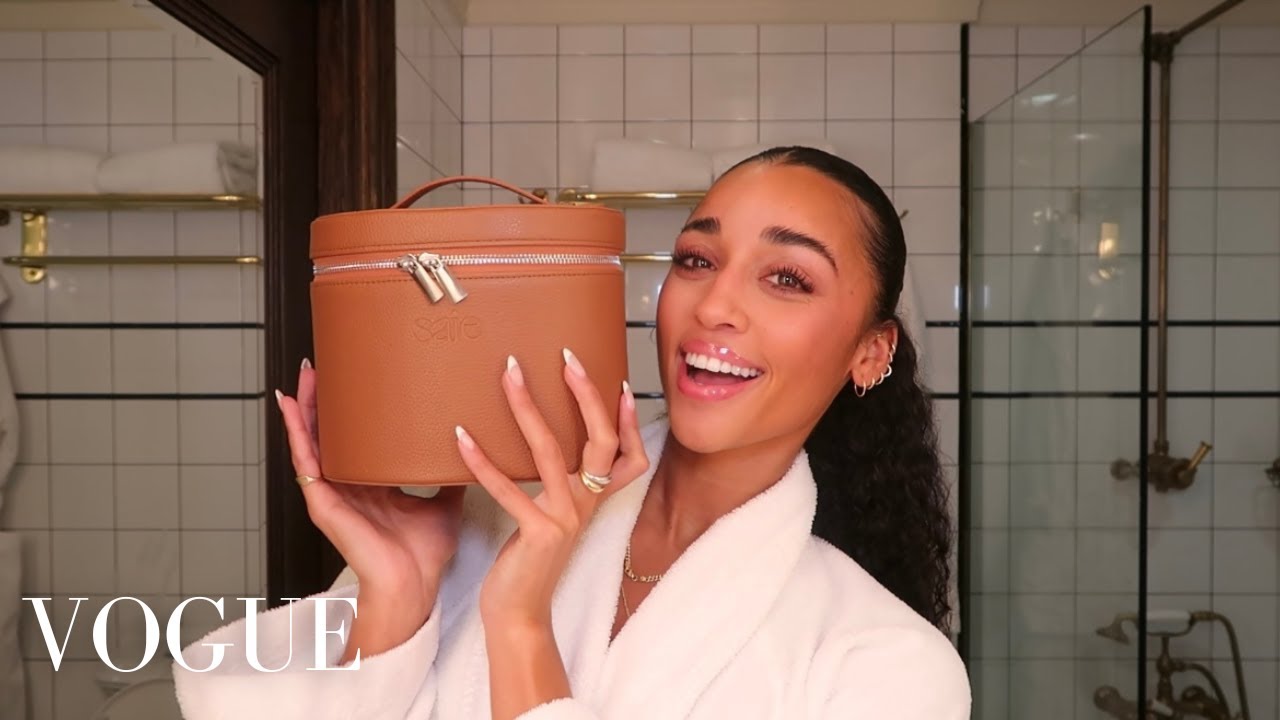 Vogue Beauty Secrets- A Coquette, Spring Makeup Look - YouTube