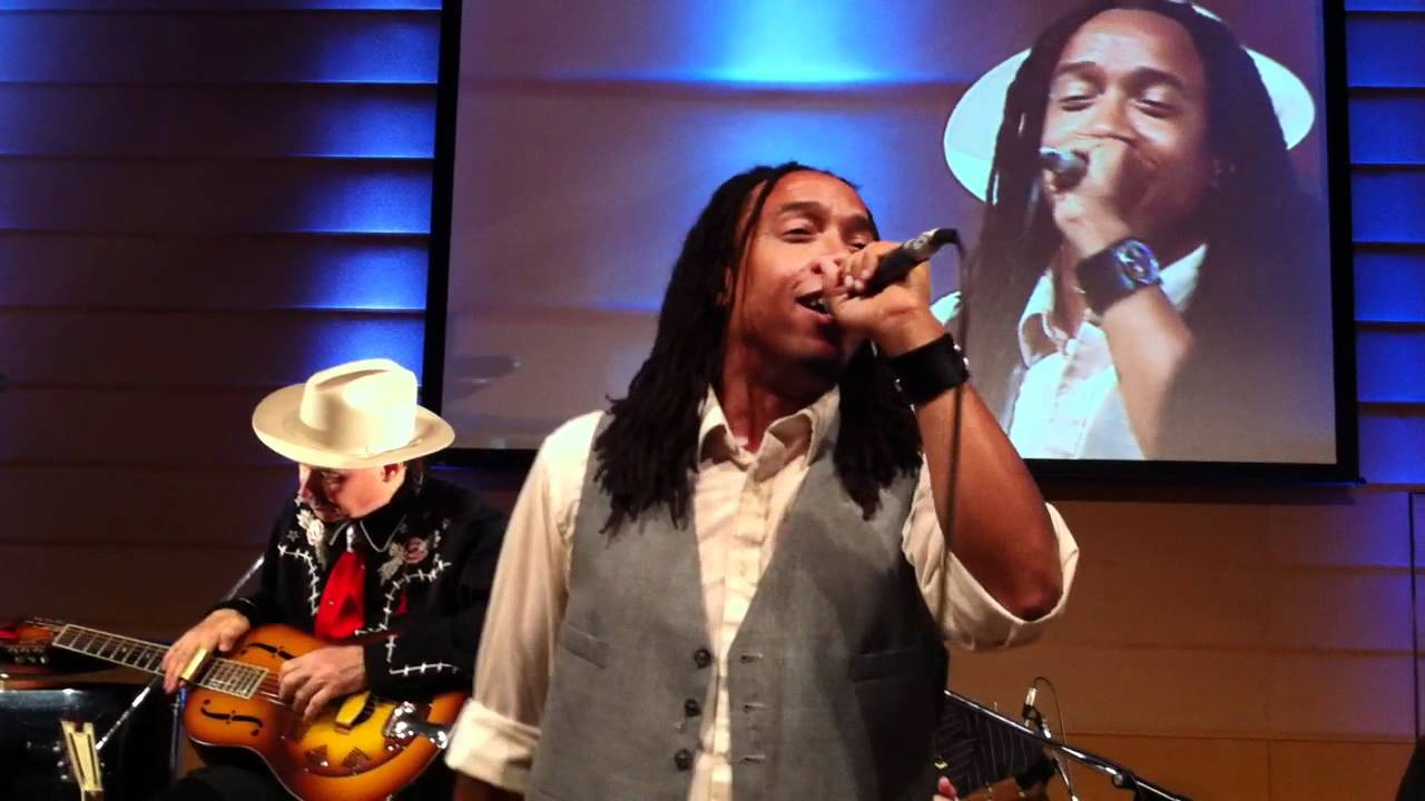 Speech of Arrested Development performs "Tennessee" with the Jericho ...