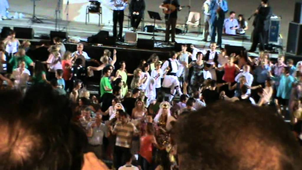 ΣΤΗΣ ΠΙΚΡΟΔΑΦΝΗΣ ΤΟΝ ΑΝΘΟ ΘΕΑΤΡΟ ΠΕΤΡΑΣ 2012 PSS - YouTube