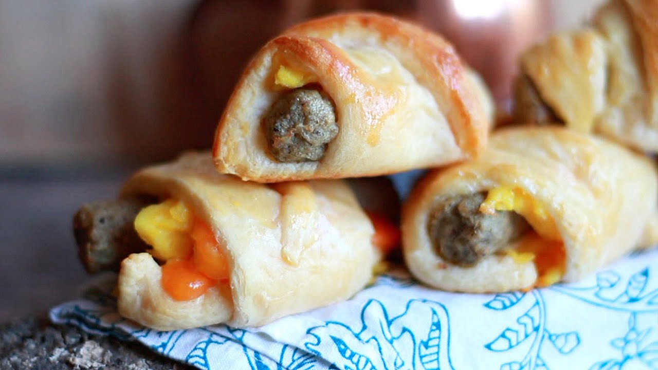 Budget Bites: Grab-n'-Go Breakfast Crescent Rolls Recipe - YouTube