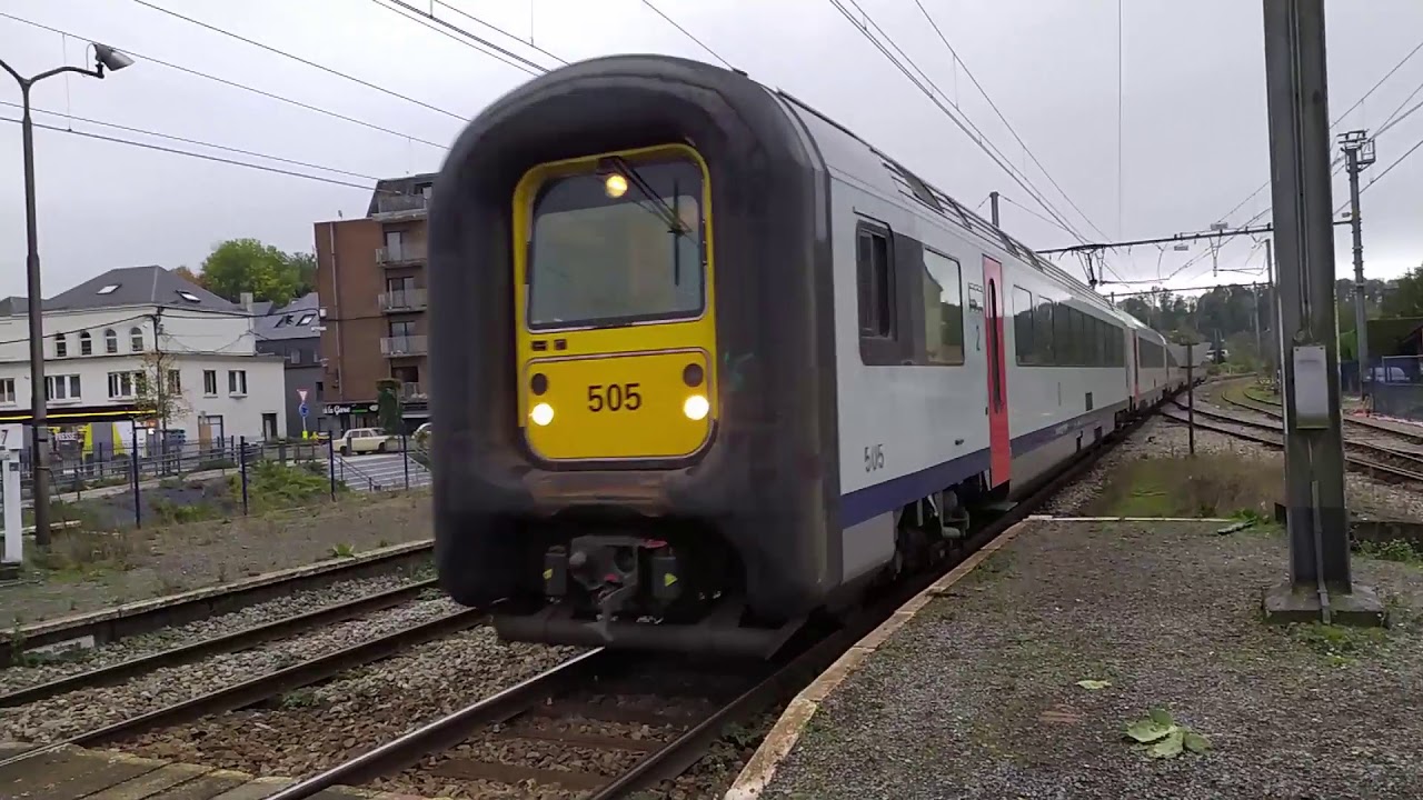 AM96 en gare de Ciney (+ klaxon) - YouTube