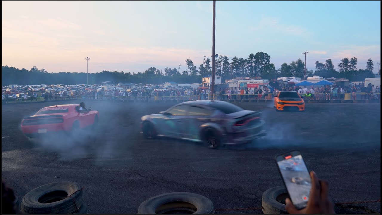 Hellcat Challengers & Chargers Doin Donuts | Drift Compilation | [ 4K ...