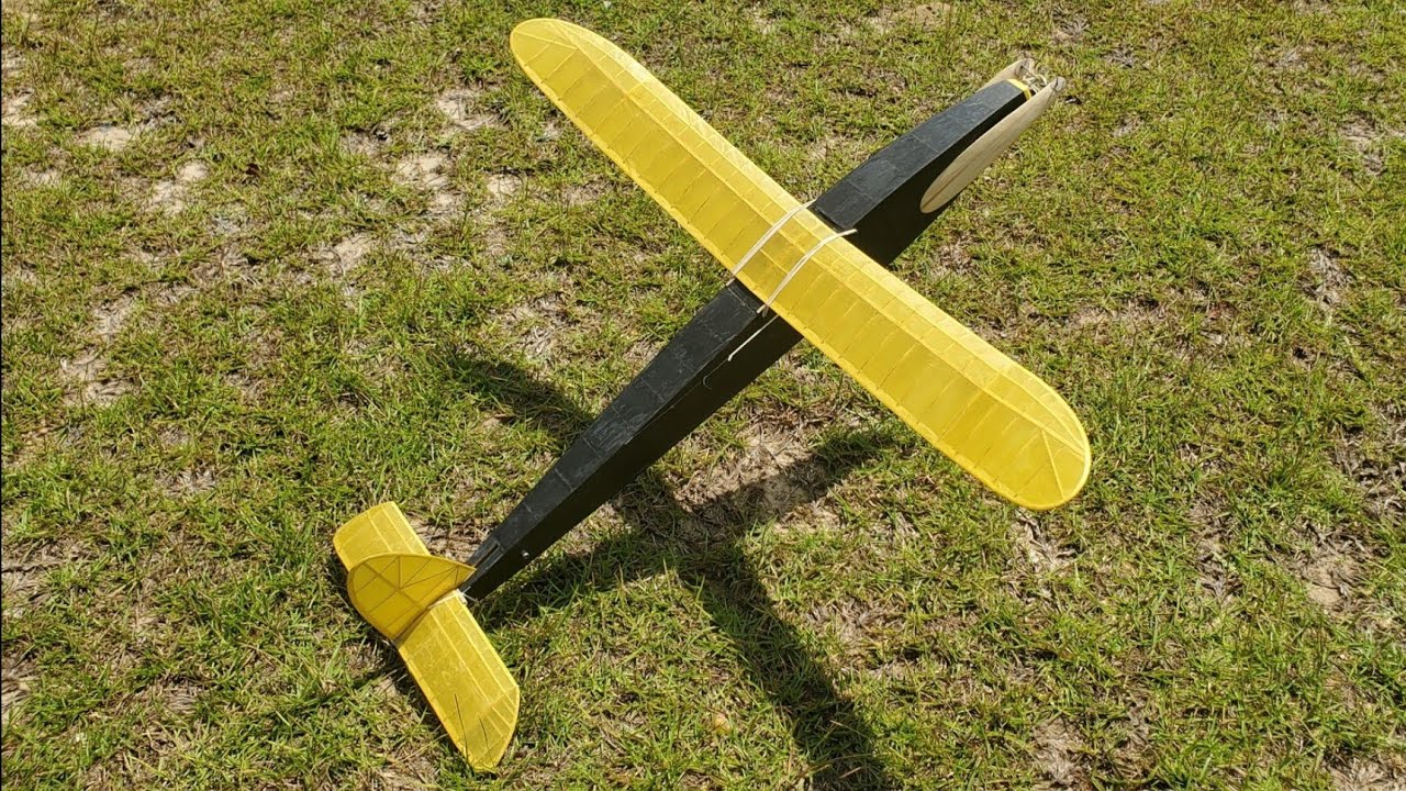 Rubber powered hotrod airplane: the Remoffett! - YouTube