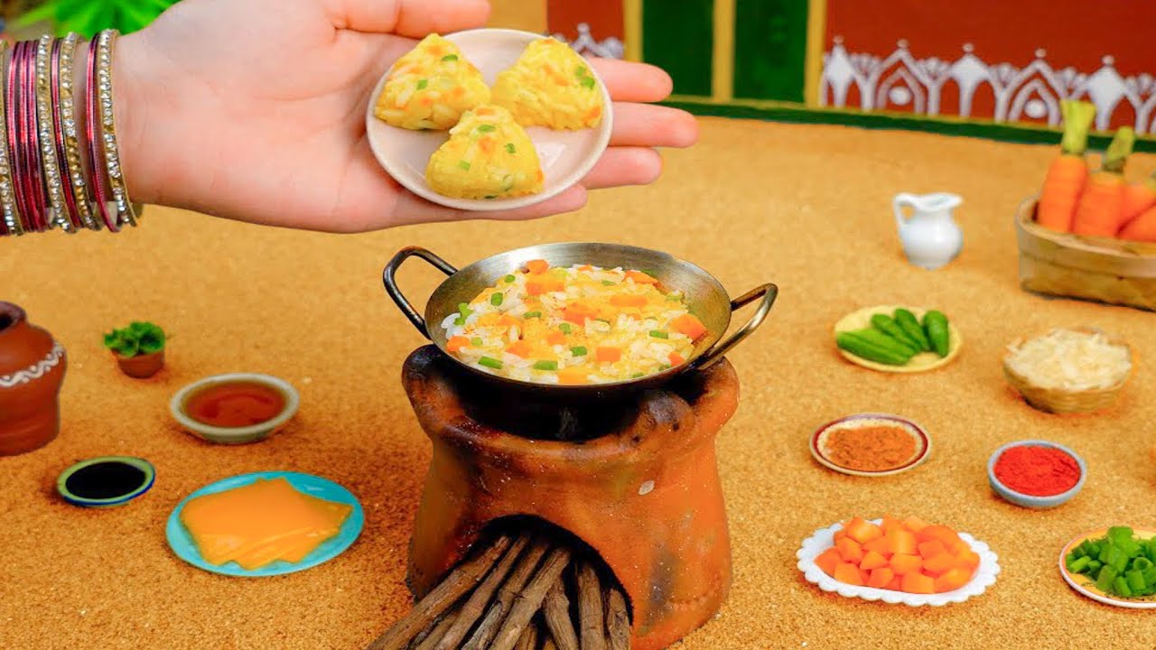 Cooking miniature egg rice with mexican rice: A perfect small meal ...
