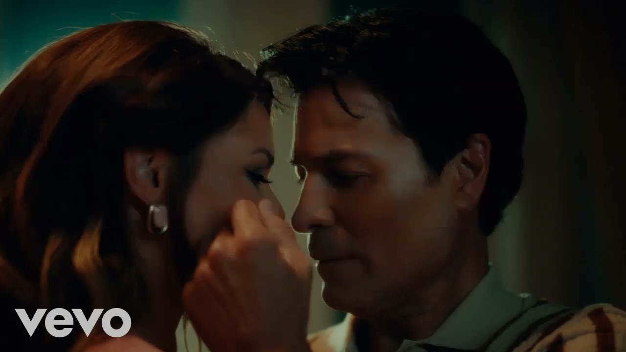 Bailando Bachata - Chayanne Chords - Chordify