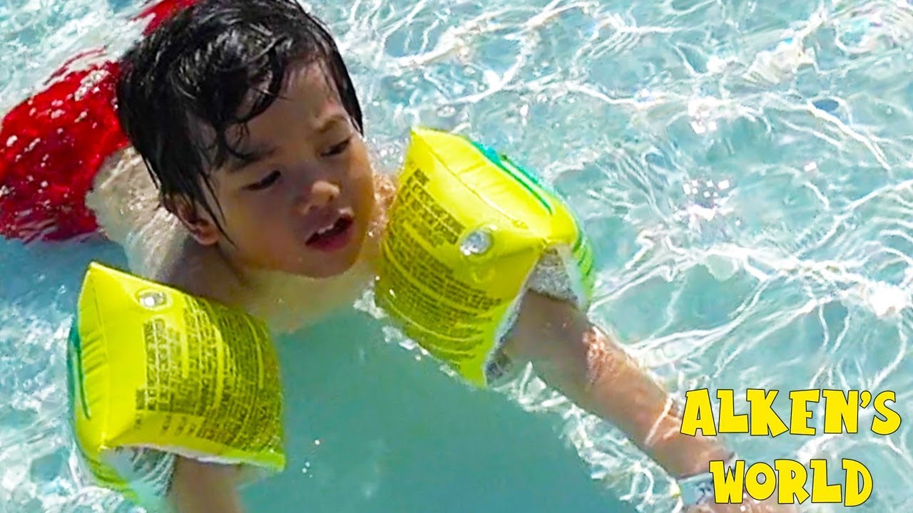 SWIMMING POOL BABY | BABY ALEXANDER SWIMS IN A SWIMMING POOL | KIDS ...