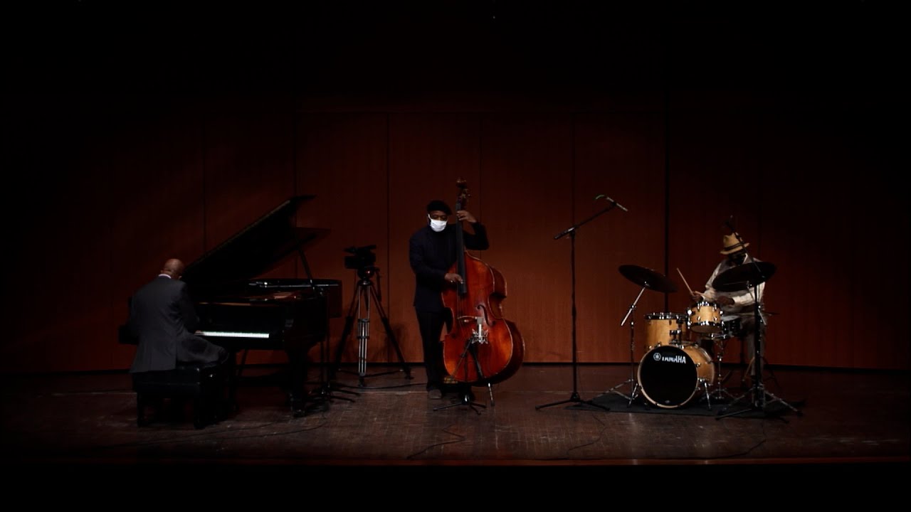 McCullough's Wade in the Water | Rodney Whitaker, Bass; Xavier Davis ...