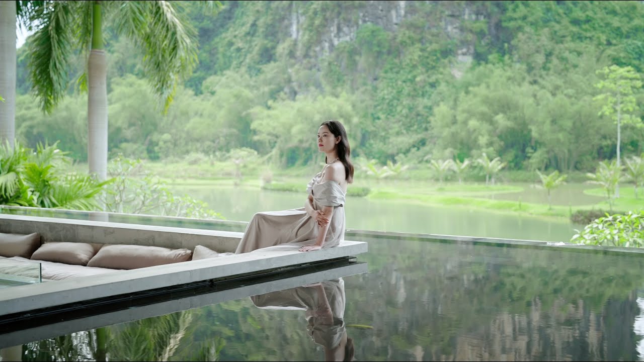 Van Cleef & Arpels — Treasure of Gems Model Part - YouTube