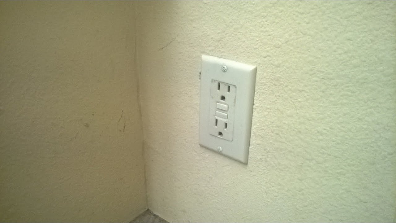 How To Unplug Your Charger - YouTube