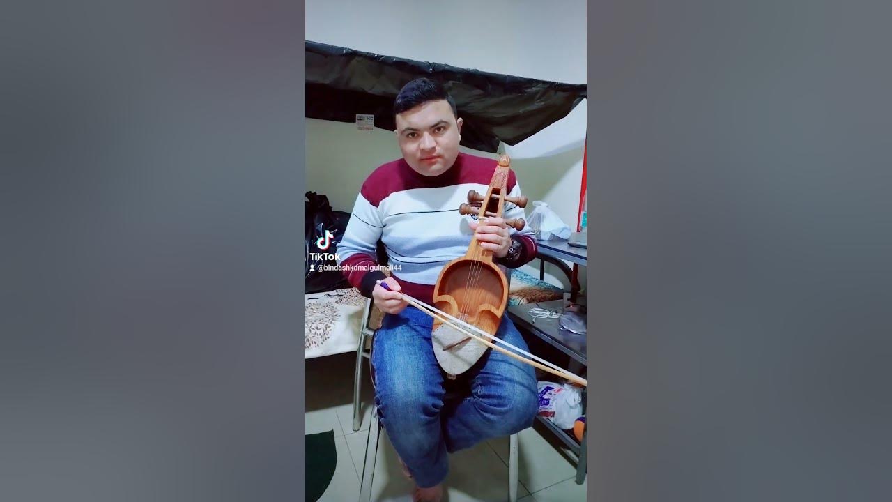 sarangi ko dhun ma ramaudai - YouTube