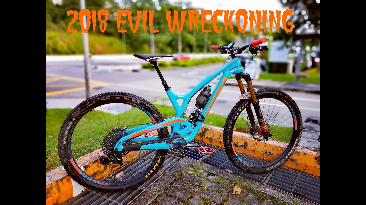 2018 EVIL WRECKONING CUSTOM - BIKE CHECK - YouTube