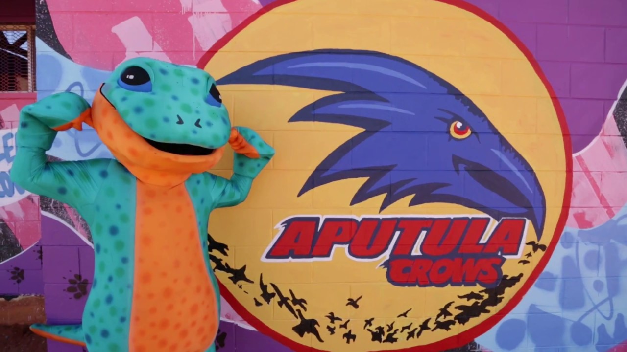 Aputula (Finke) Trachoma Art Mural Project - YouTube