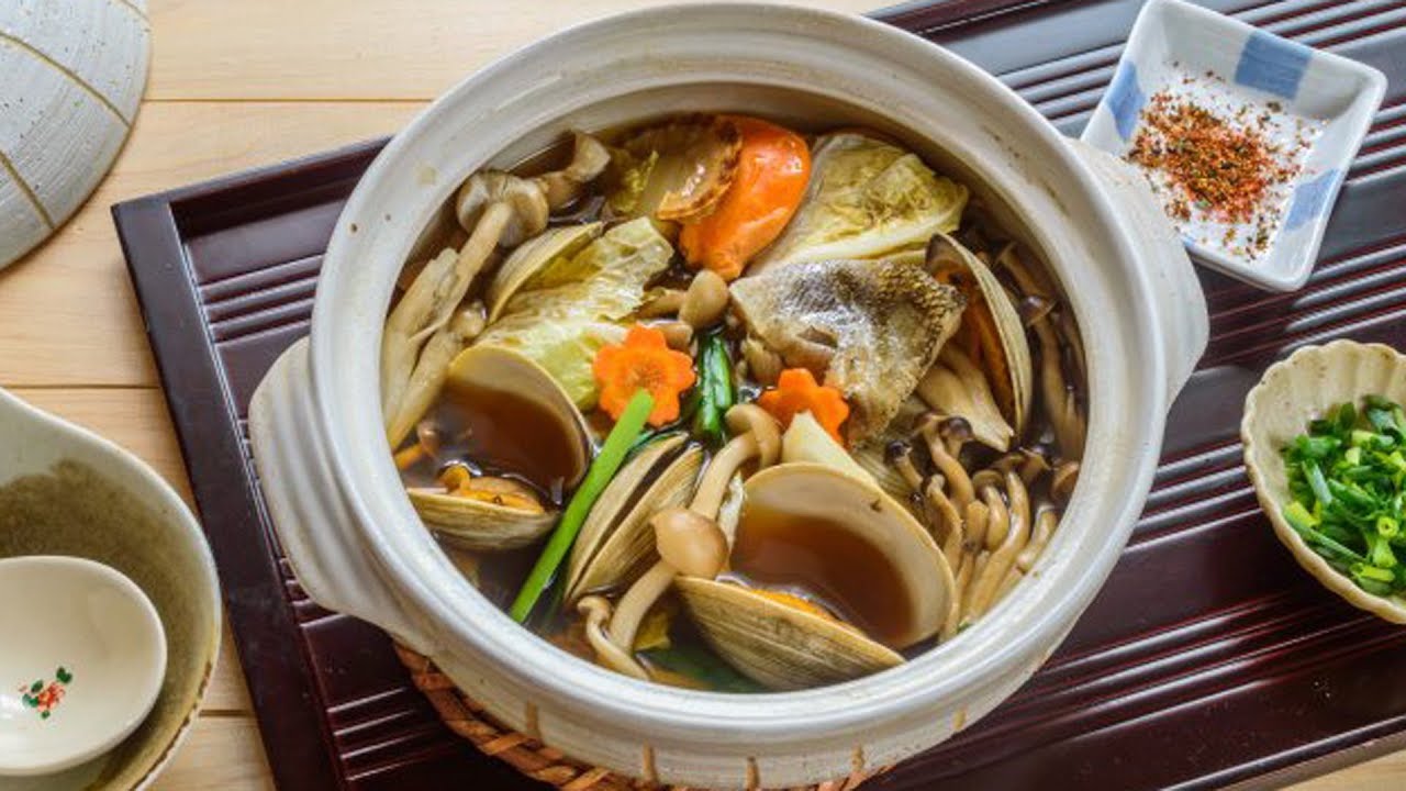 This Is What A Sumo Wrestler Really Eats - YouTube