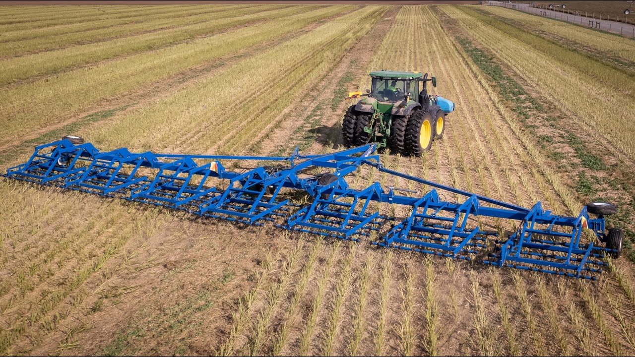 John Deere 8R340 w/ 20M Stubble Rake - YouTube