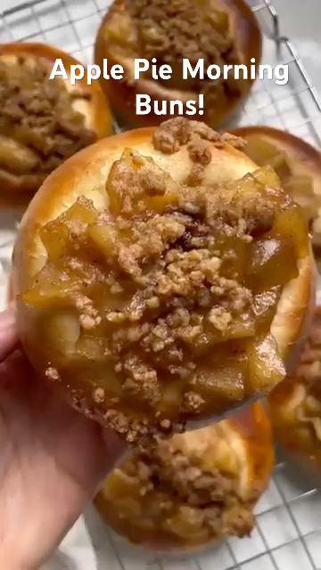 APPLE PIE MORNING BUNS (RECIPE IN DESCRIPTION) #cakerecipe #homemade # ...