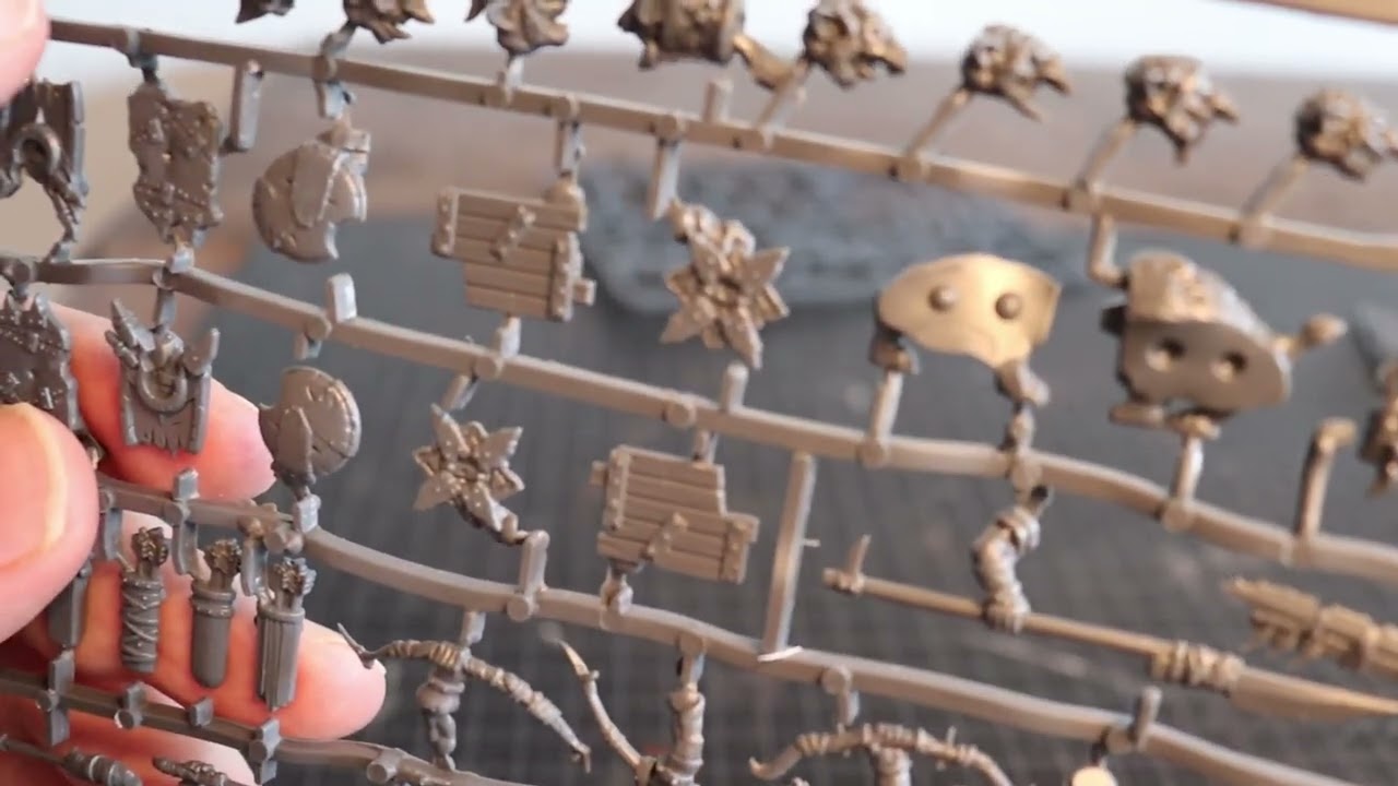 Kings of war Goblin regiment - Unboxing and scale comparison - YouTube