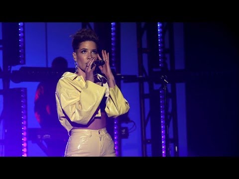 Halsey - Without Me | Live At The Ellen DeGeneres Show