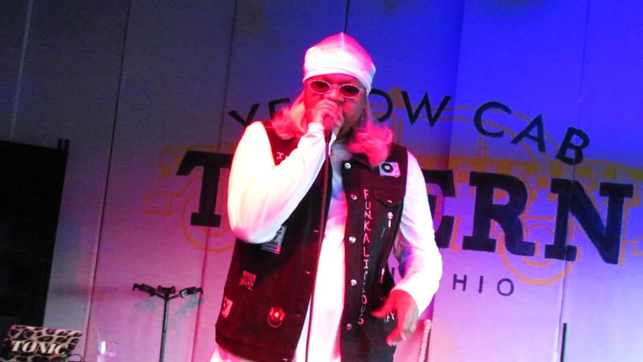 Illwin - Vibecheck/The Ill Flow Freestyle (Yellow Cab Tavern) - YouTube