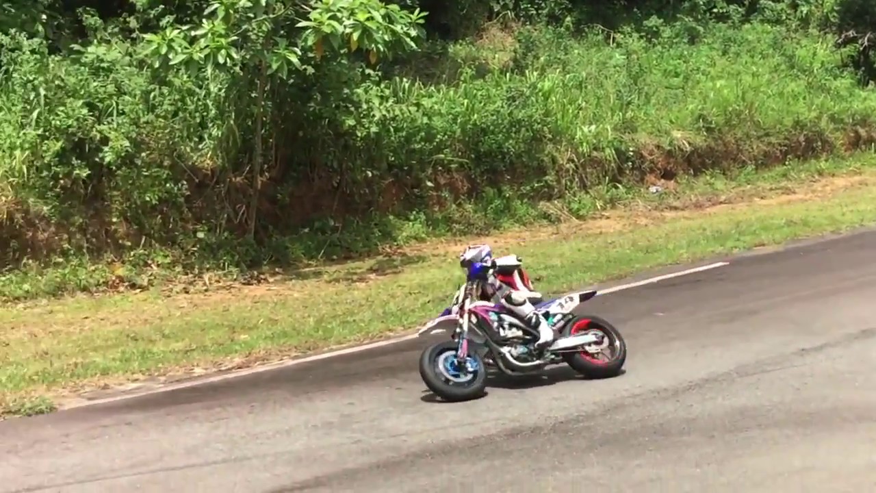 SUPER MOTARD BIKE RACE SRILANKA# KANWAY AUTODROME#MIRIGAMA - YouTube