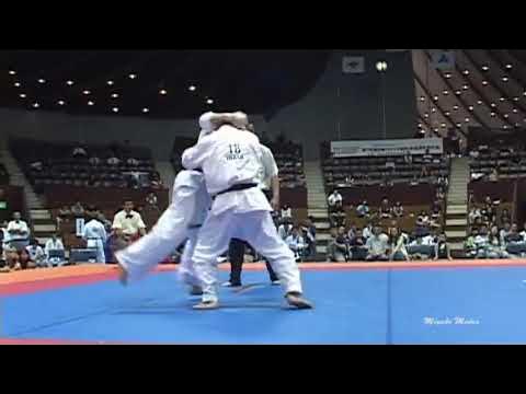 Kyokushin Karate with Head Punches (Shinken Shobu) - Tadashi Takayama vs Shinya Kitazawa - YouTube