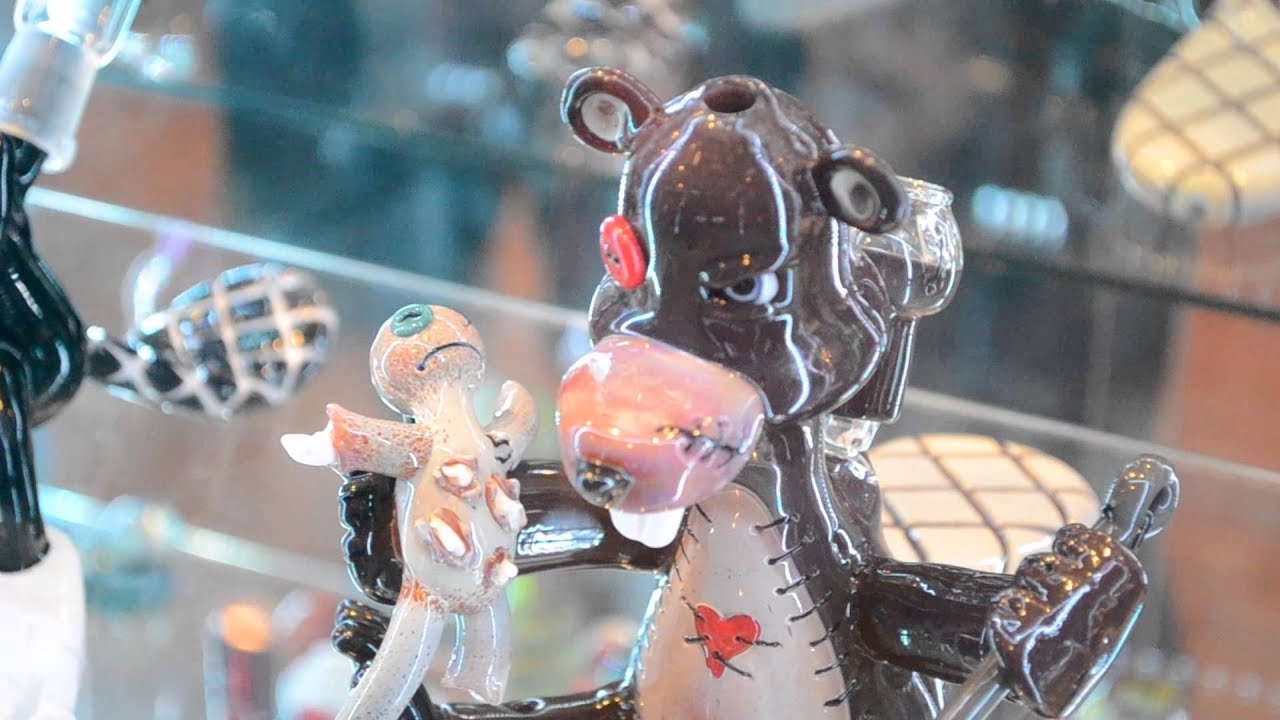 Witch Dr. "Waffles over Morrison Street" Glass Show Highlights - YouTube