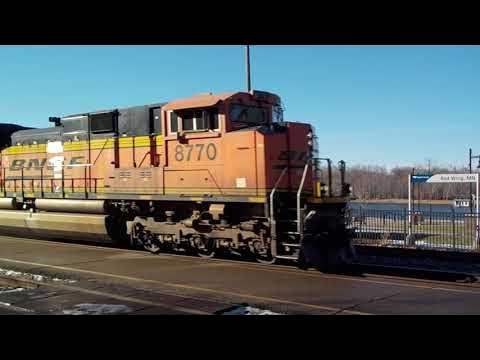 BNSF 8770 w/CP 260 manifest key train 11/25/22 - YouTube