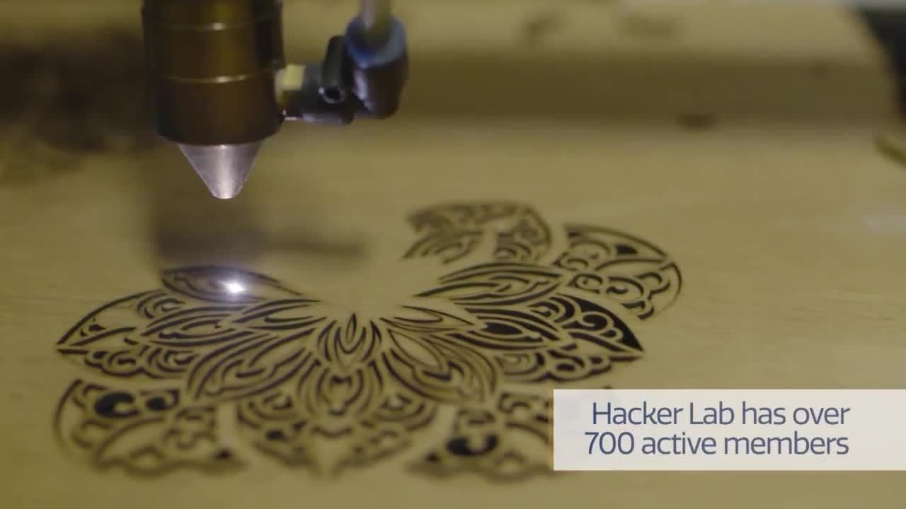 Hacker Lab offers high tech classes, all-in-one makerspace - YouTube