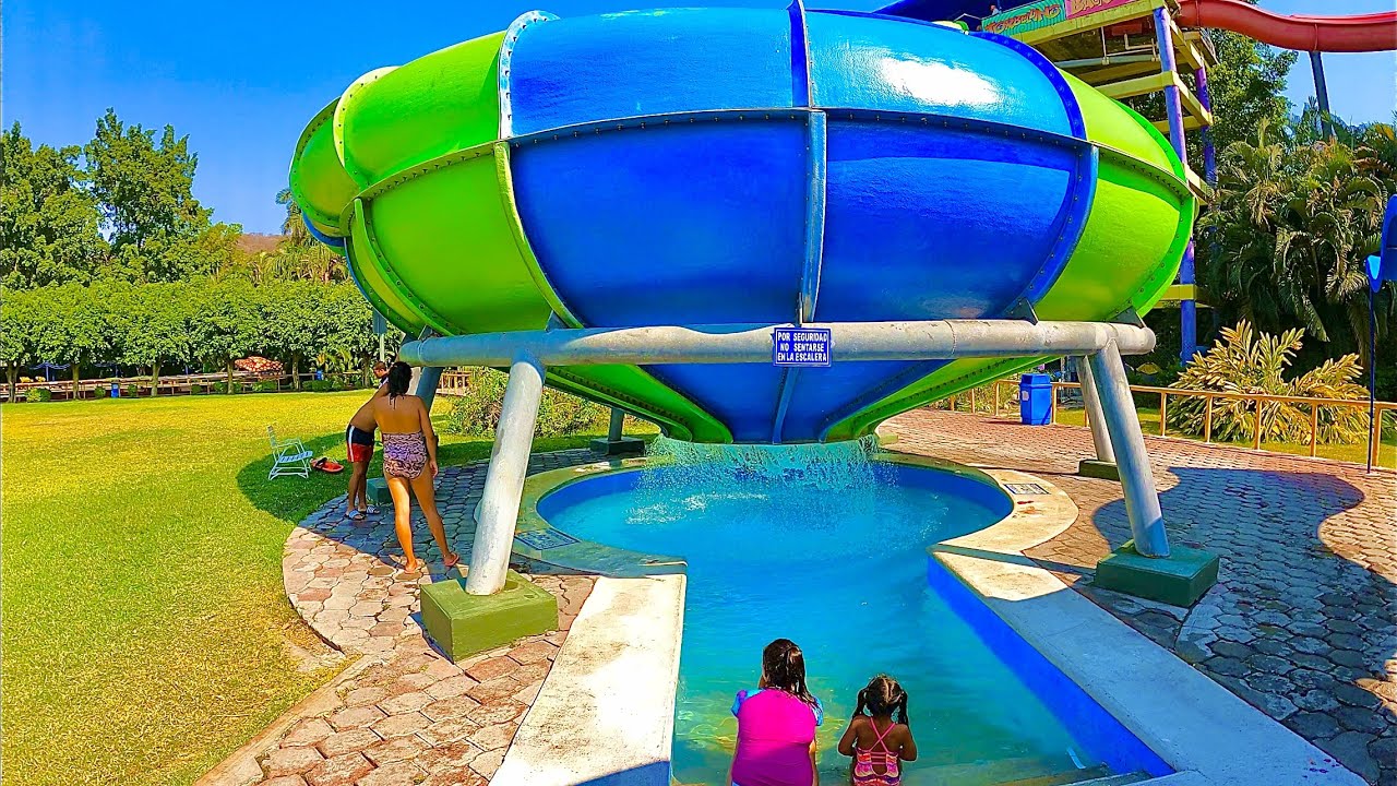 Water Bowl Slide at El Rollo Parque Acuático - YouTube