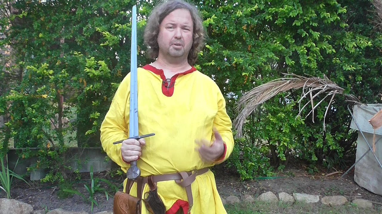 Review Fabri-Armorum Early Medieval sword - YouTube