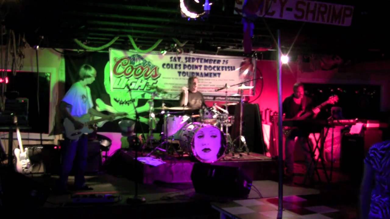 How To: Get more money in tips! Featuring Tyler Foxwell - YouTube