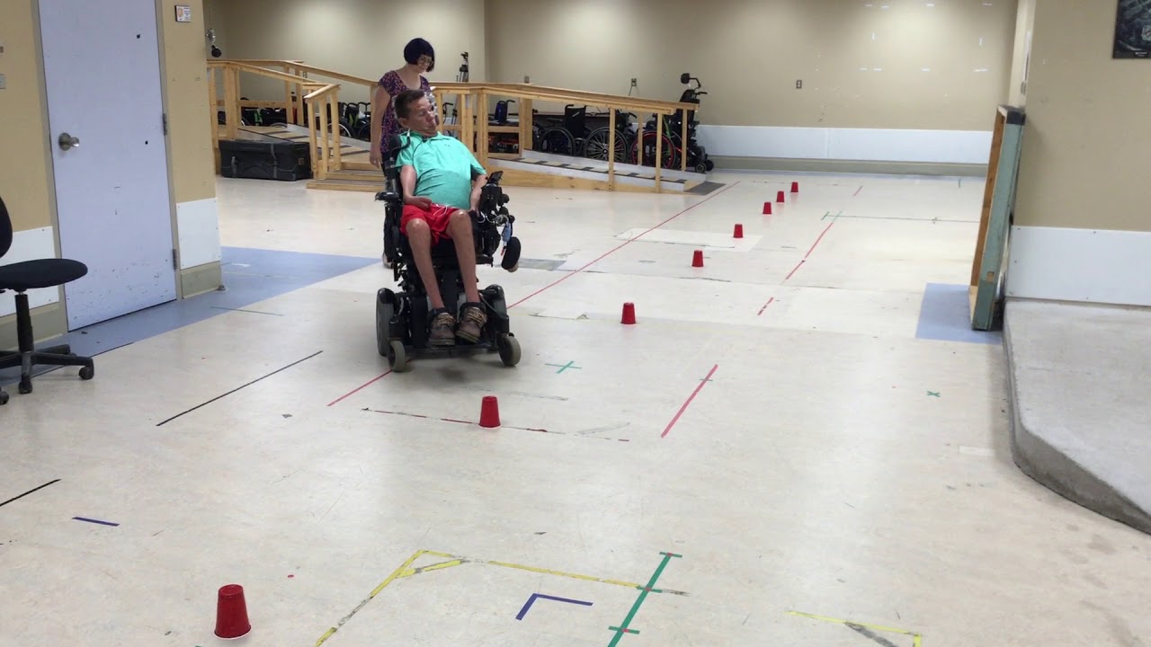 Turns while moving backwards - YouTube