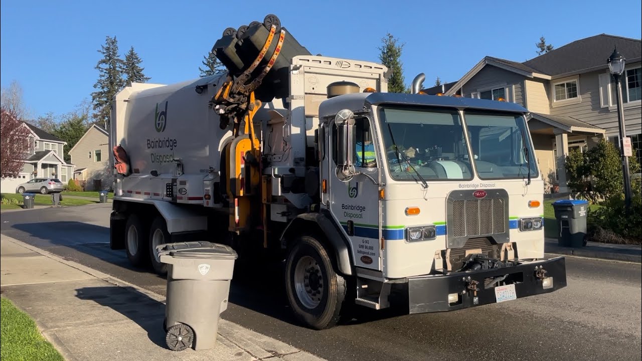 BainBridge Disposal: Fast Peterbilt 320 Labrie Automizer Garbage Truck ...