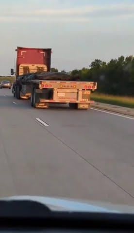 Flatbed Flapping Lips - YouTube