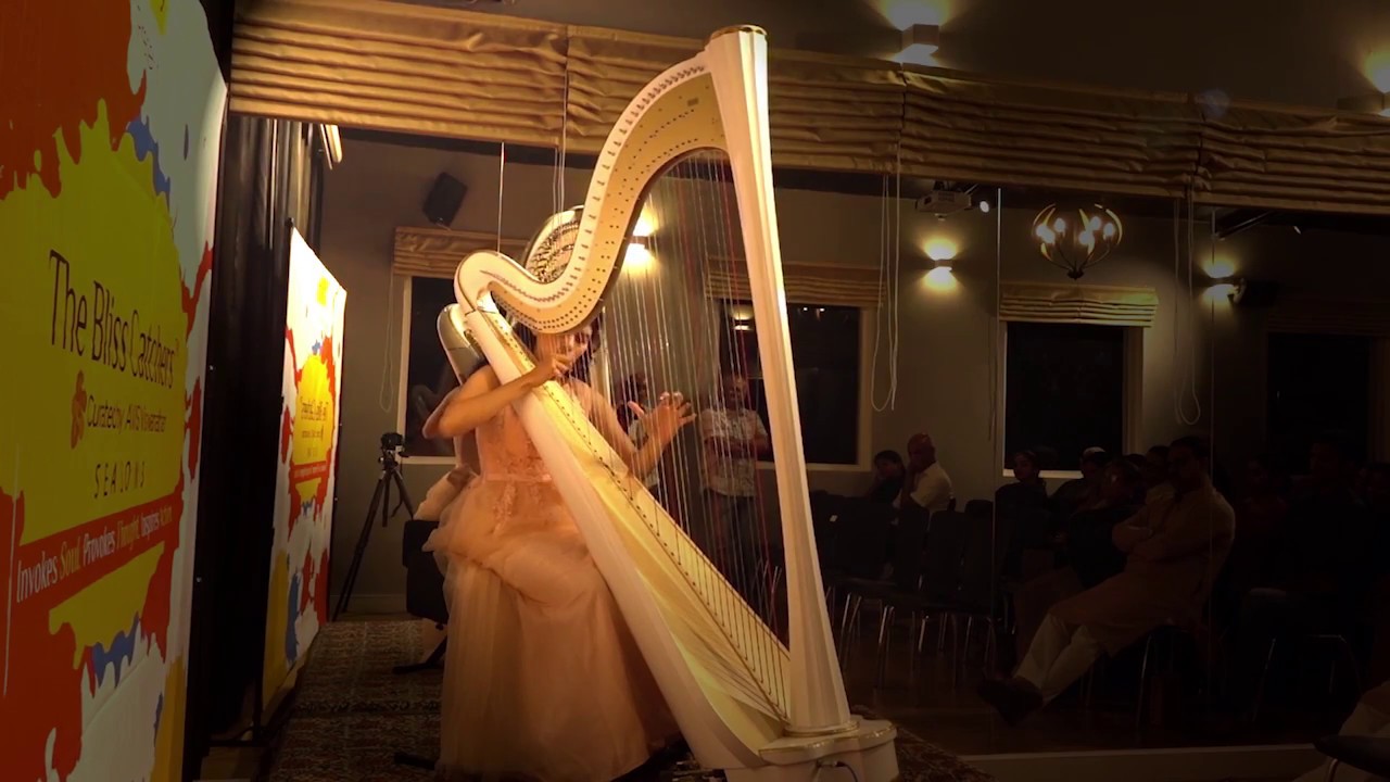 Bollywood Harpist in India - Tum Hi Ho - Mithoon (Harp India) - YouTube