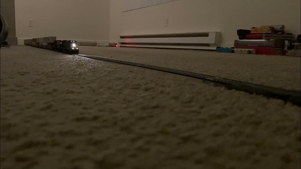 Scaletrains Csx sd40-3 - YouTube