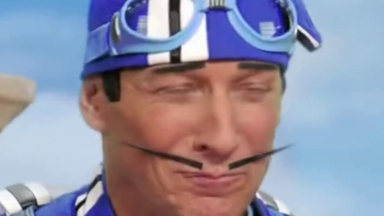 Sportacus eats an apple VERY LOUDLY! - YouTube